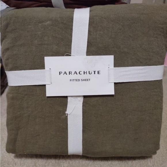 Parachute | Bedding | Parachute Linen Fitted Sheet Surplus | Poshmark
